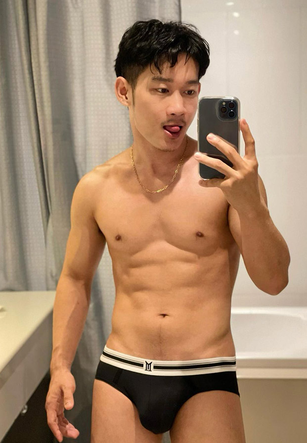 Alex Narak แจกวาร์ปหนุ่มหล่อเป้าแน่น โชว์ความใหญ่ ตุงสุดเร้าใจ